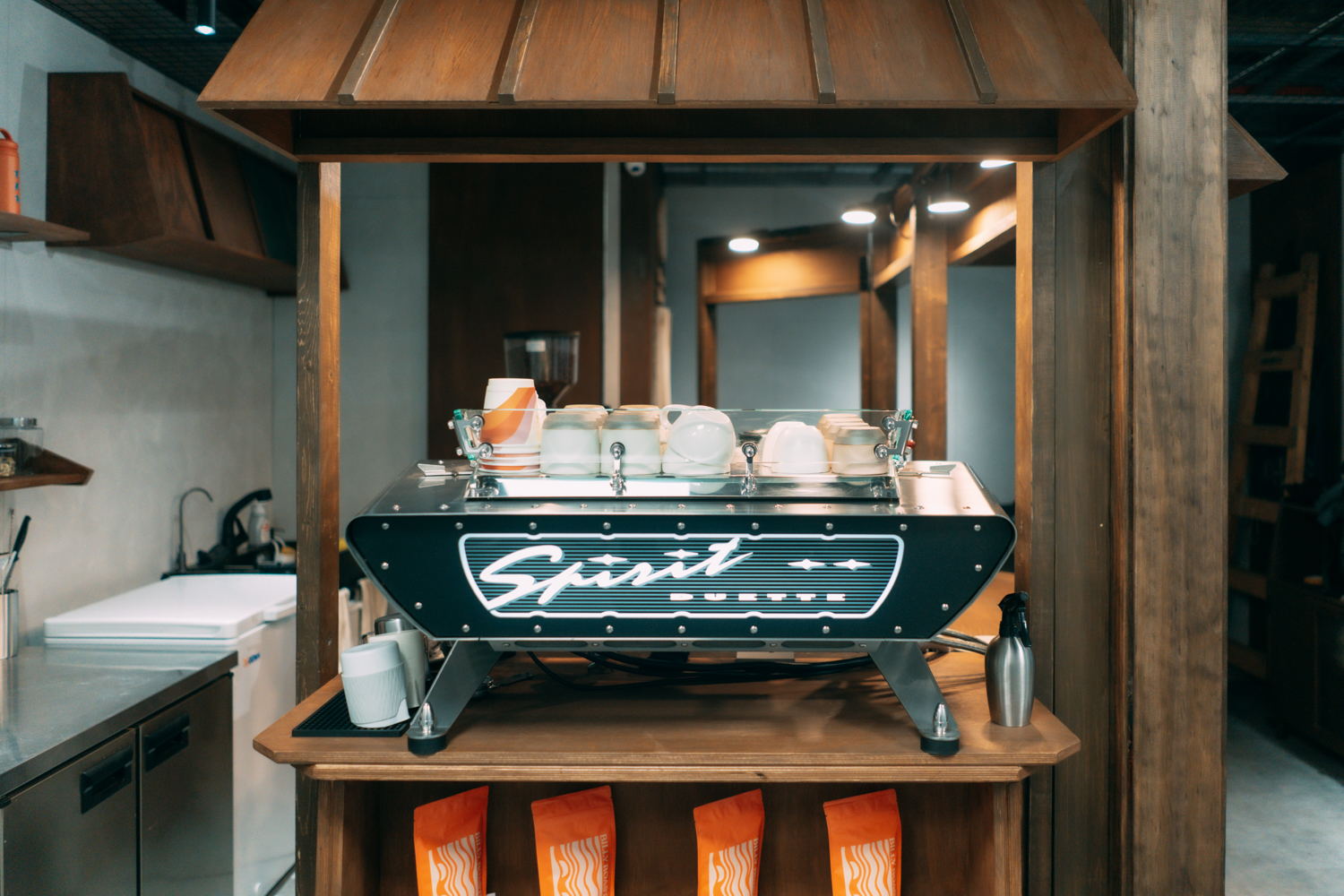 對於生活品味與風味的執著而生 Caffeine Club 咖啡因俱樂部 - DECO TV 室內設計平台
