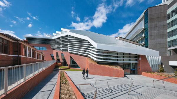 Bio 21 Nancy Millis Building 以人為本的情感交流場域 - DECO TV 室內設計平台