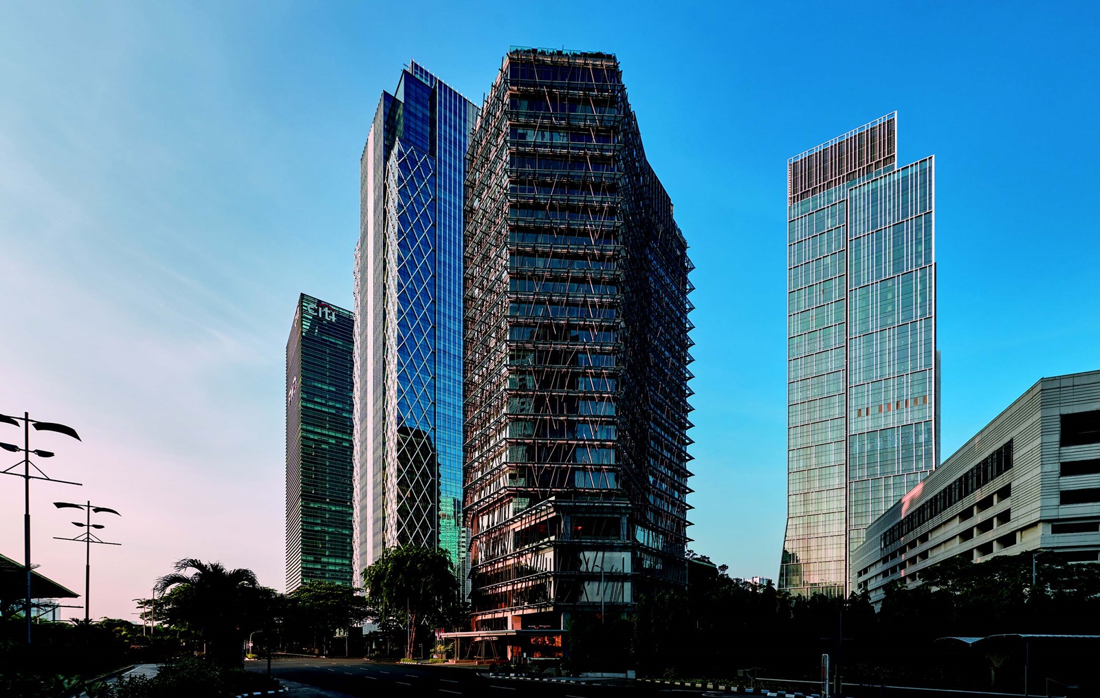 Indonesia Art 俯拾皆為印尼藝術遺產 Alila SCBD 藝術裝置 - DECO TV 室內設計平台