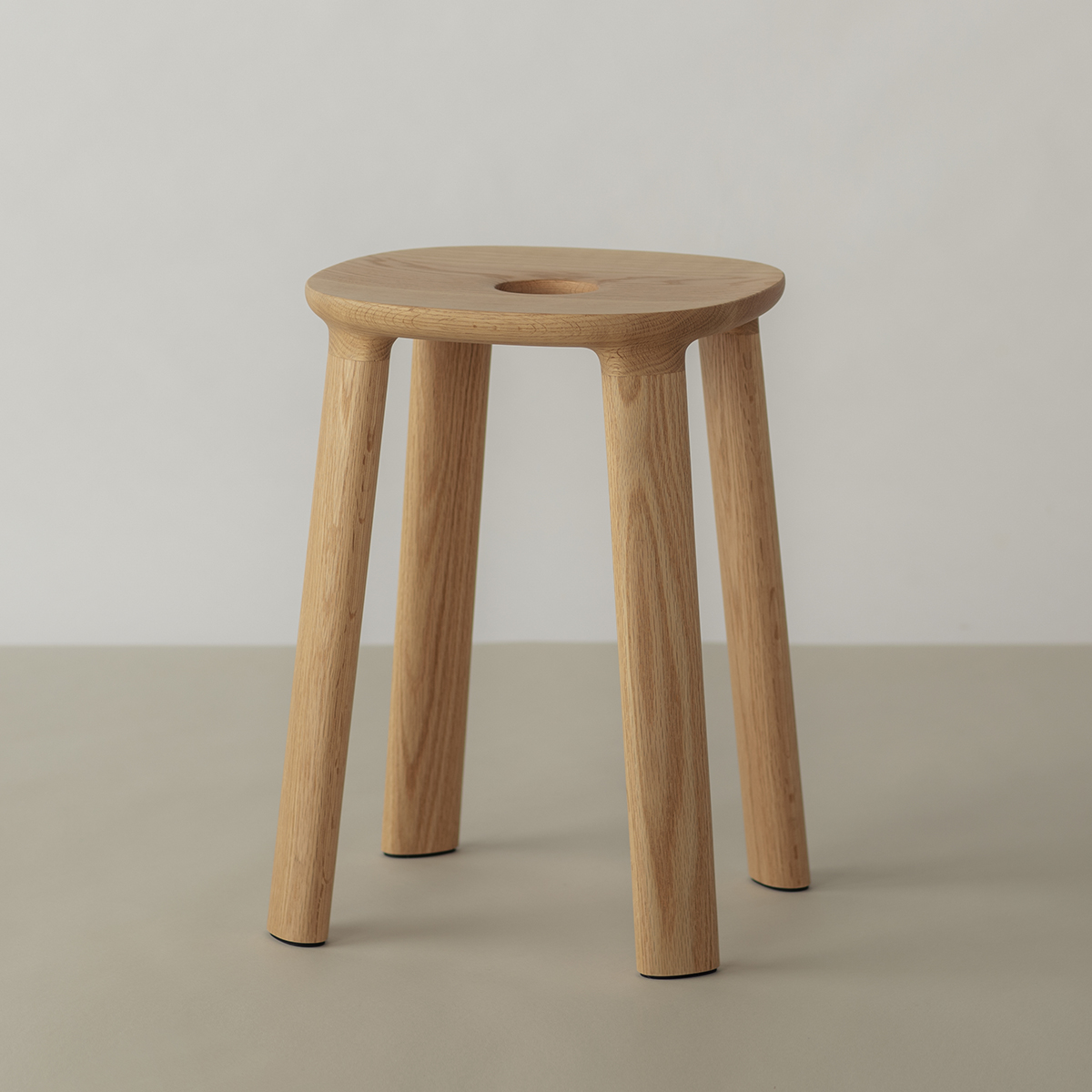E01 Stool - DECO TV 室內設計平台